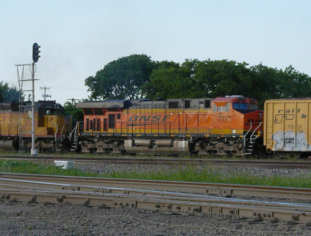 BNSF 7771